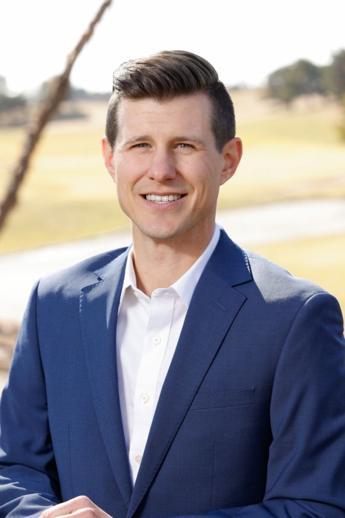 MEET THE MANAGEMENT TEAM - The Glen Club