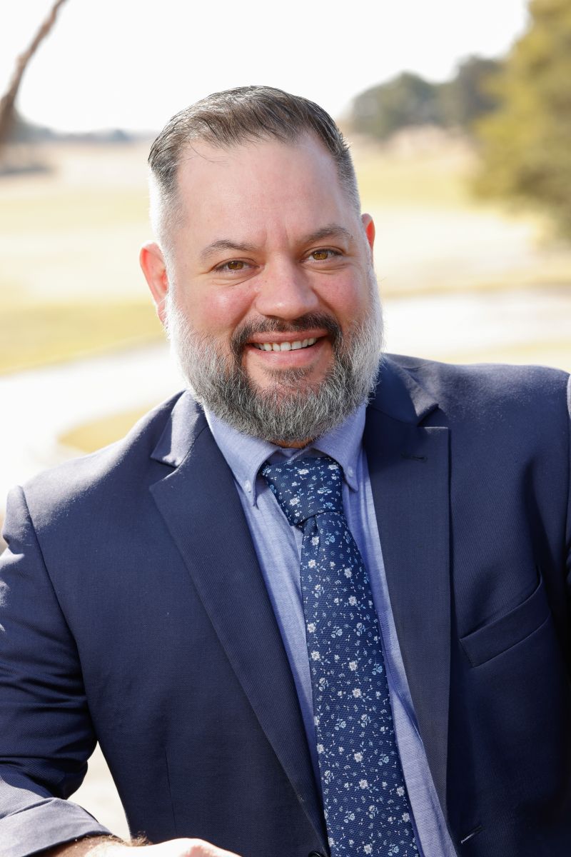 MEET THE MANAGEMENT TEAM - The Glen Club